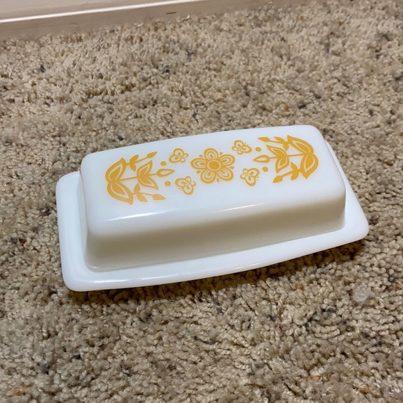 Pyrex | Dining | Vintage Pyrex Butterfly Gold Butter Dish Covered ...